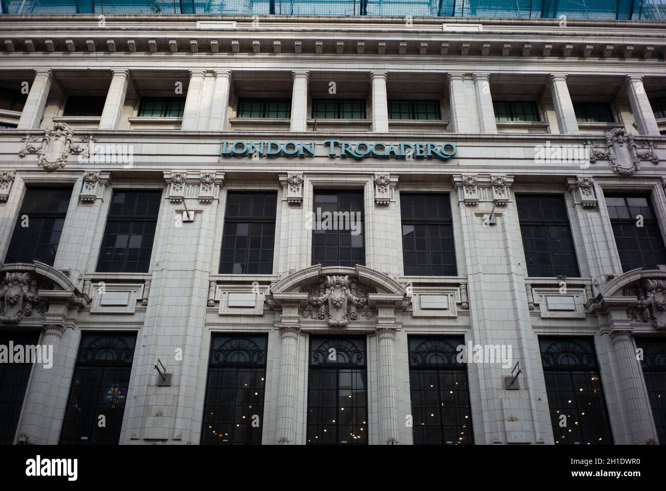 London trocadero building hi-res stock photography and images - Alamy