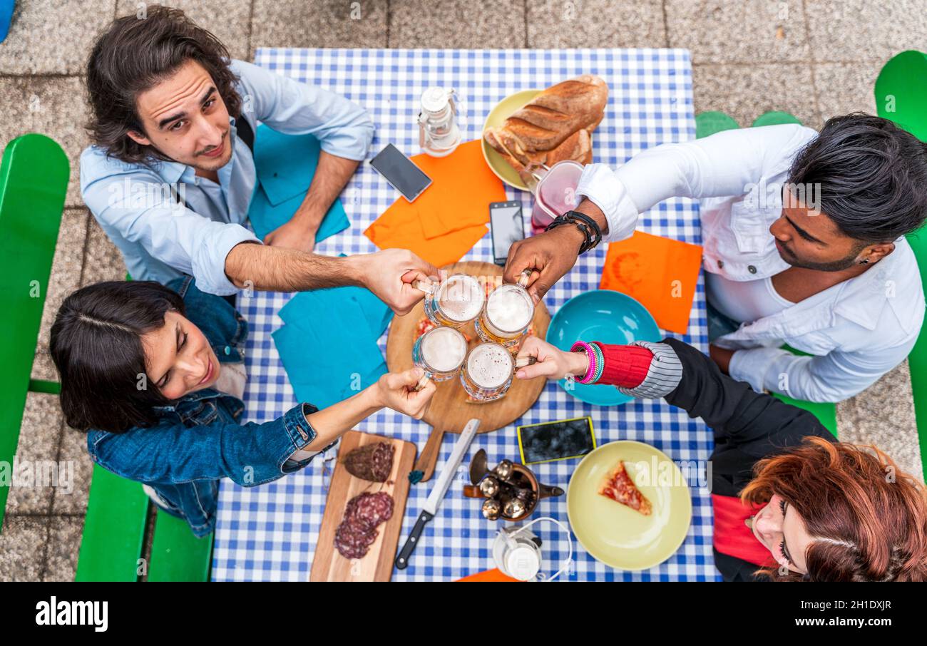 Women drinking pints of beer hi-res stock photography and images - Alamy