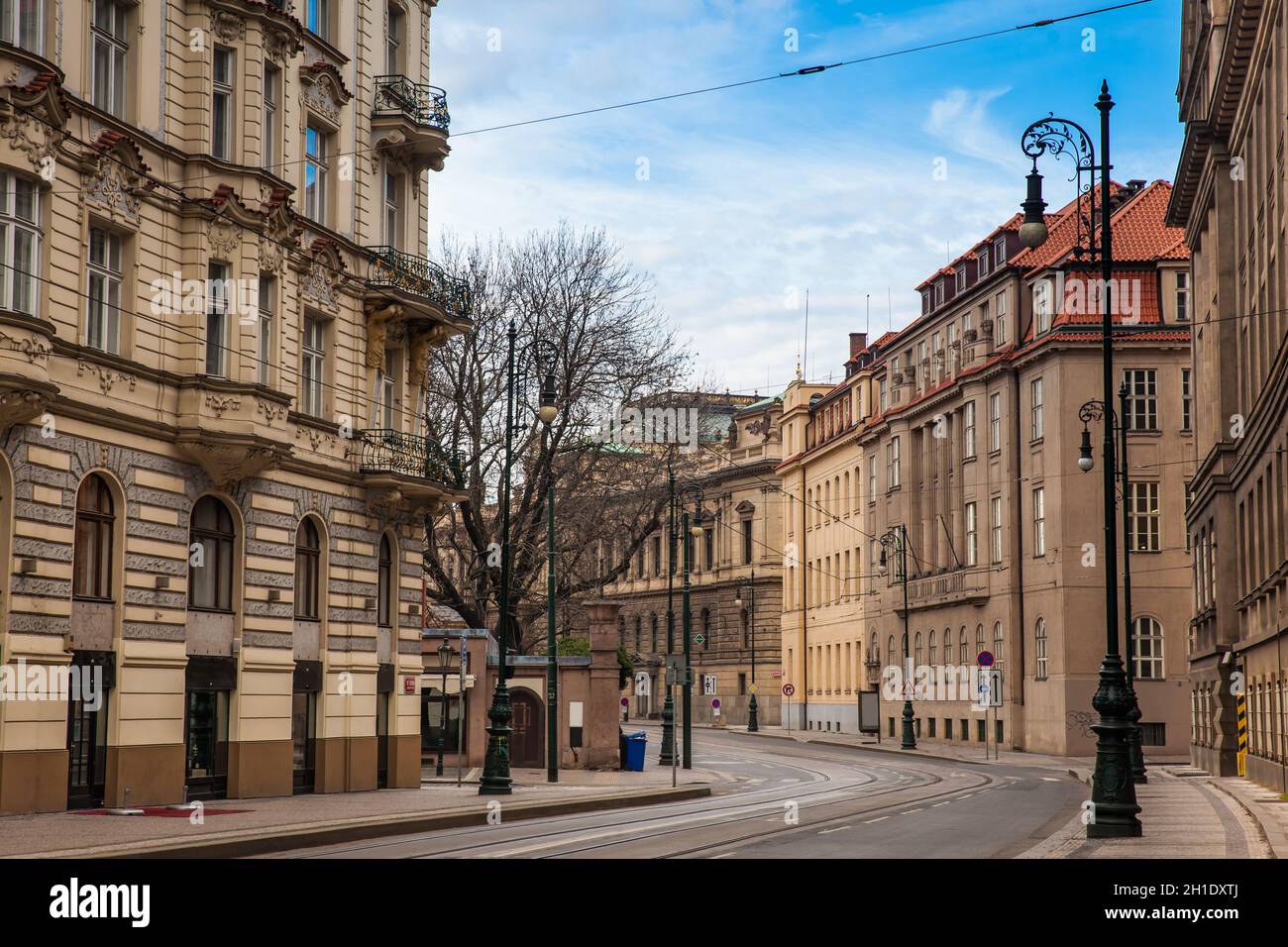 Beautiful architecture of the buildings and streets at Prague old town ...