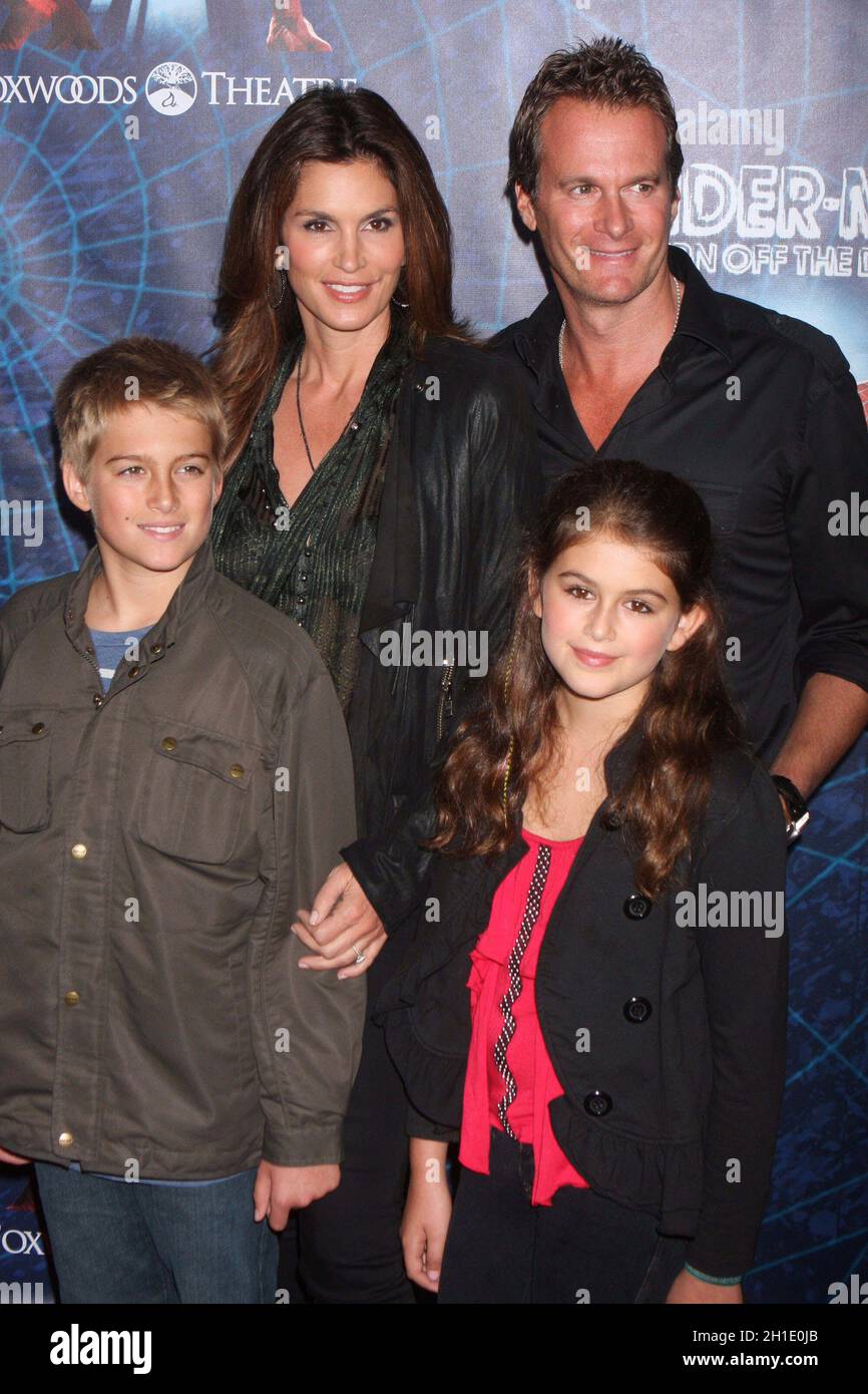 Cindy Crawford, Rande Gerber, son Presley Gerber and daughter Kaia ...
