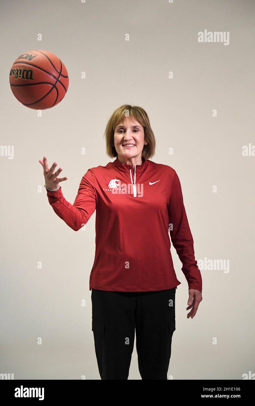 Washington State Head Coach Kamie Ethridge Poses During Pac 12 Womens