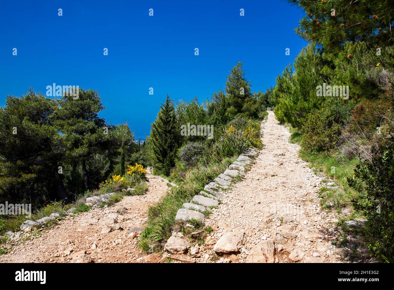 Mount srd path hi-res stock photography and images - Alamy