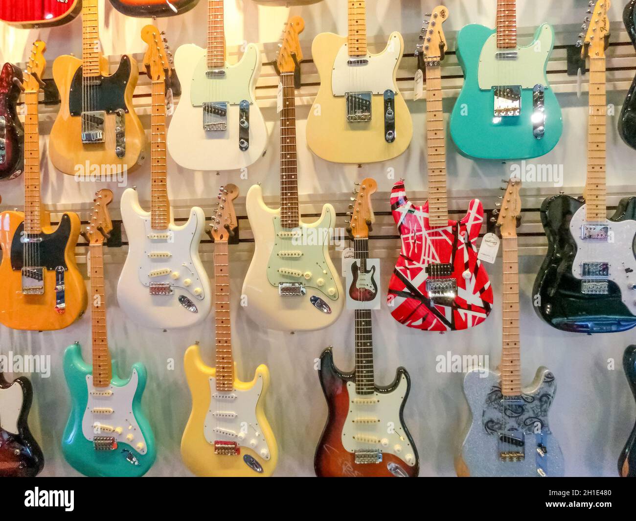 Florida miami guitar center center hi-res stock photography and images ...