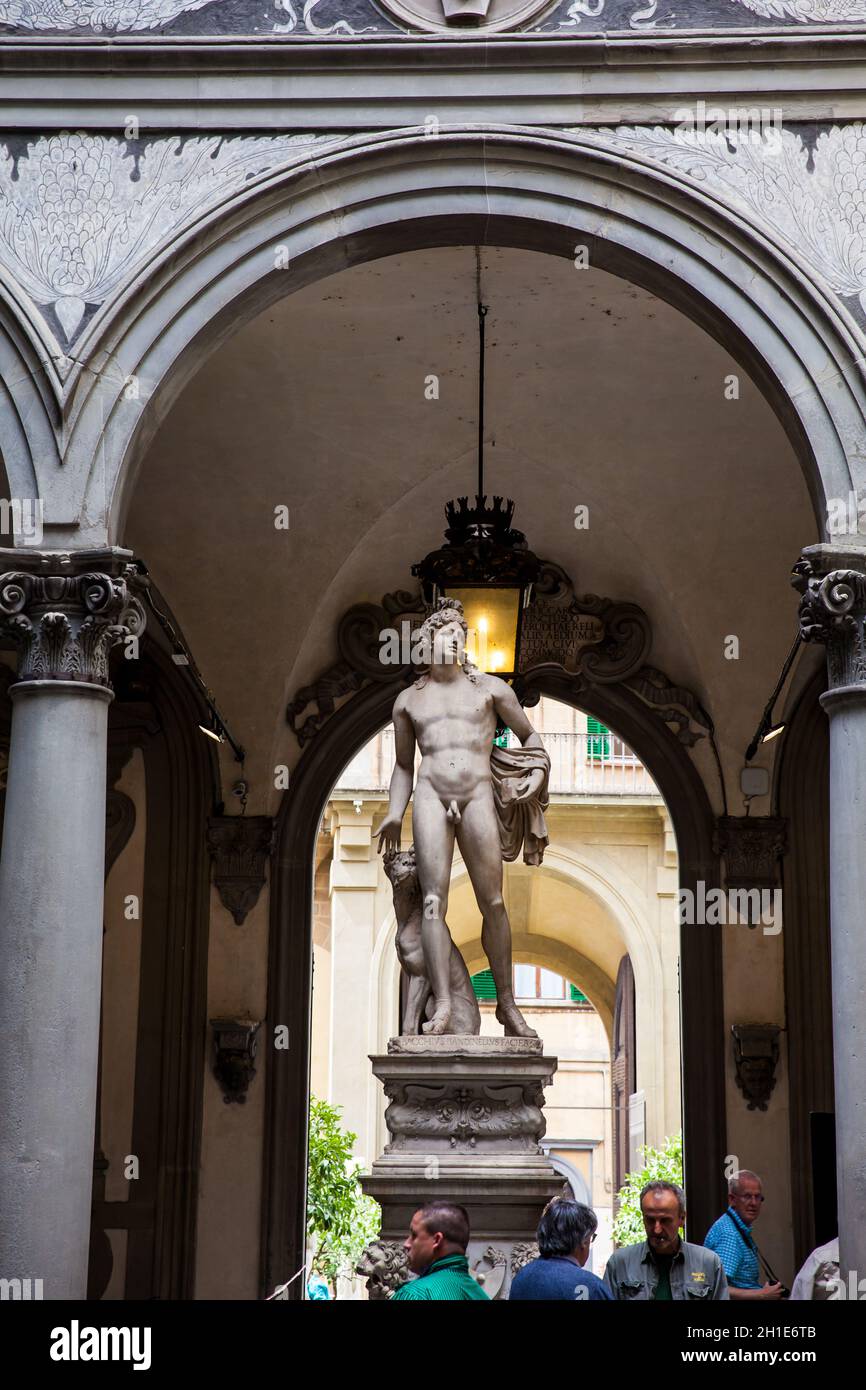 Sculpture of orpheus hi-res stock photography and images - Alamy