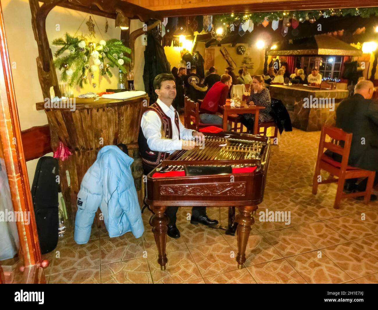 Slovak people party hi-res stock photography and images - Alamy