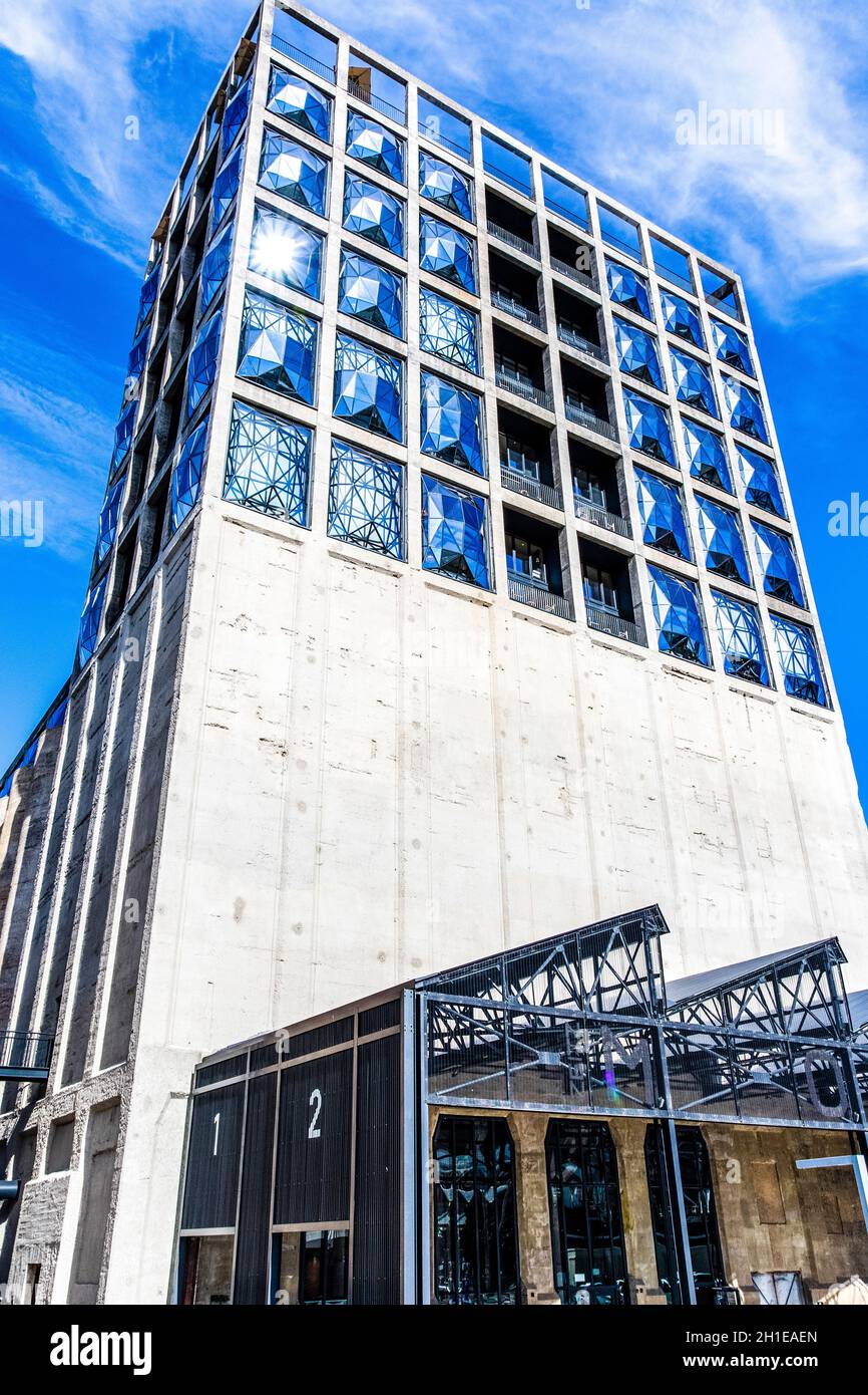 CAPE TOWN. ZEITZ MOCAA MUSEUM. FACADE Stock Photo - Alamy