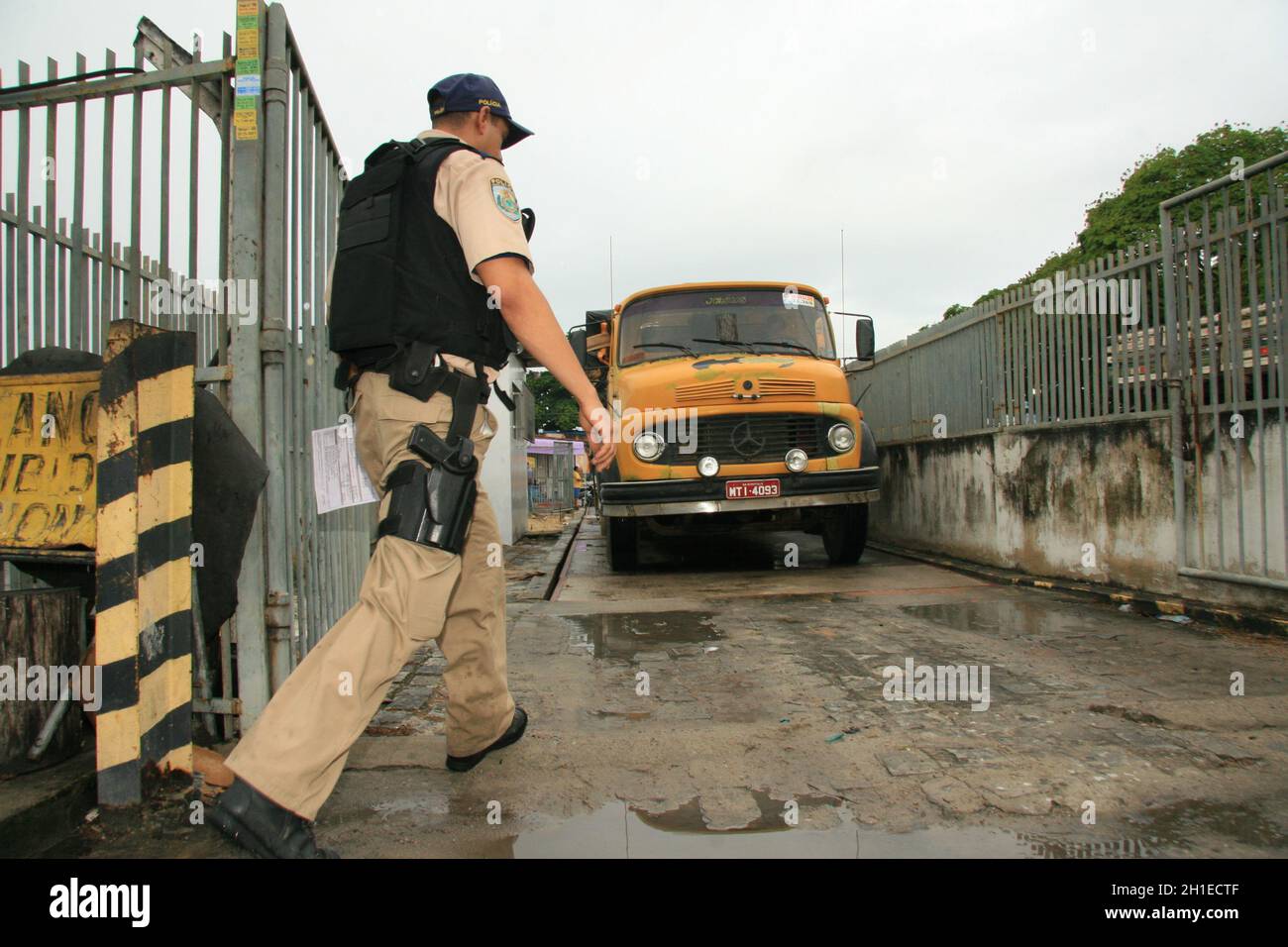 eunapolis, bahia / brazil - may 6, 2009: Federal Highway Police officer ...