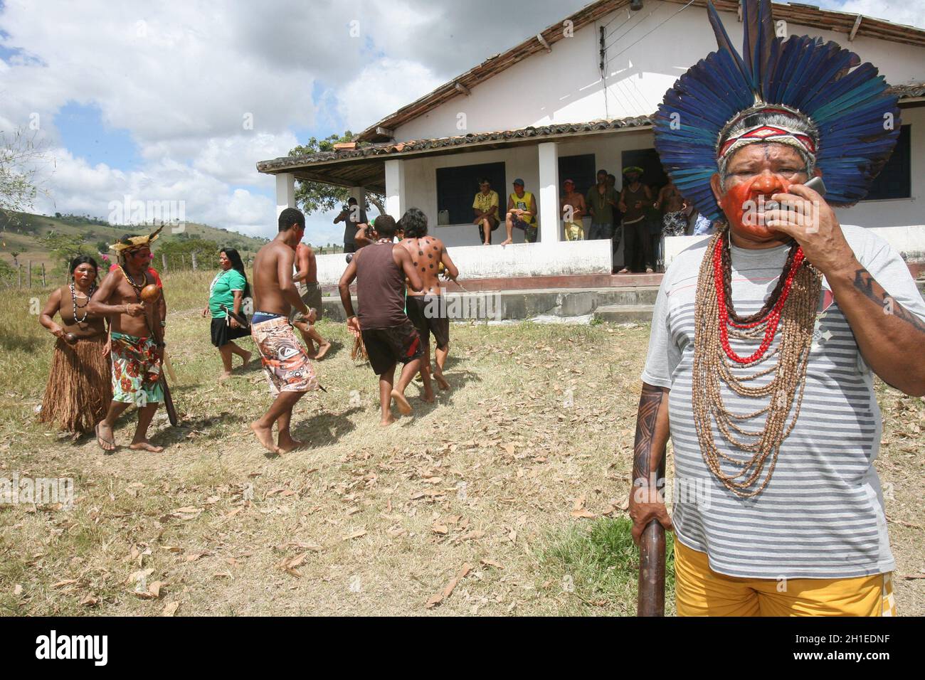 Indigenous dance uniform hi-res stock photography and images - Alamy