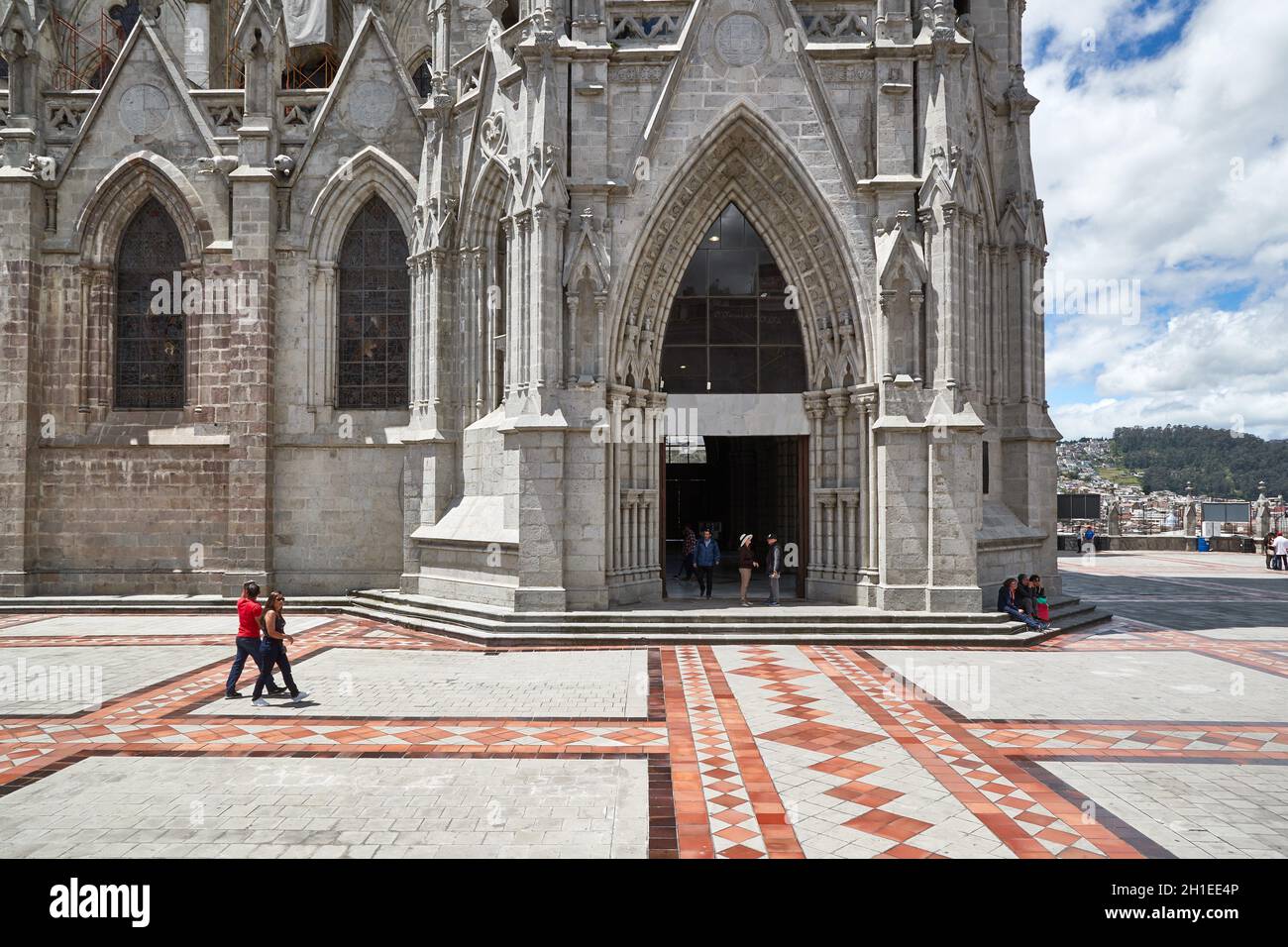 Town large white basilica hi-res stock photography and images - Alamy