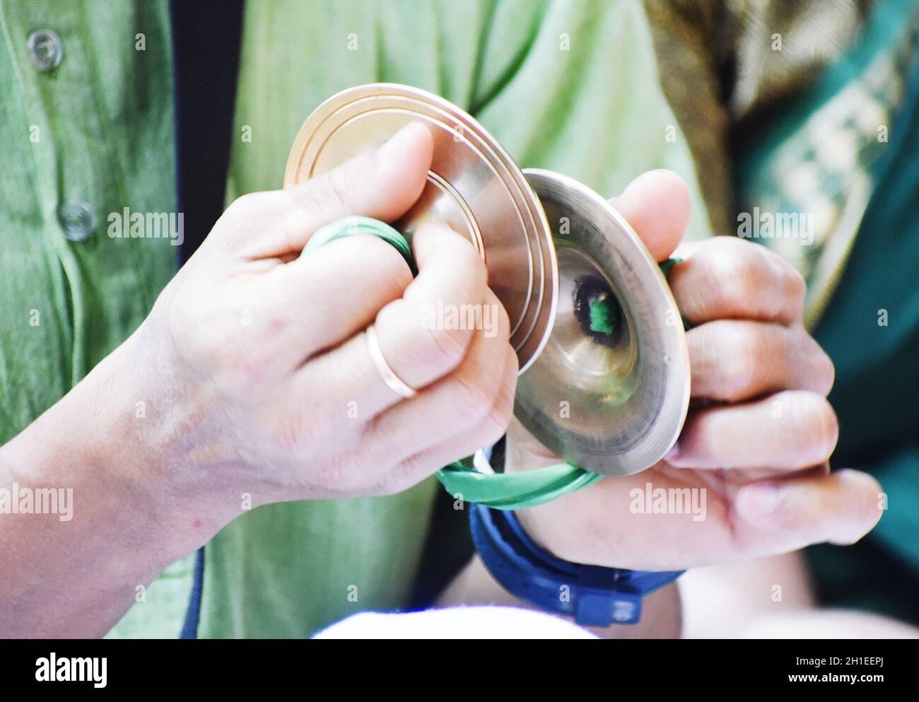 Instrument cymbals hi-res stock photography and images - Alamy