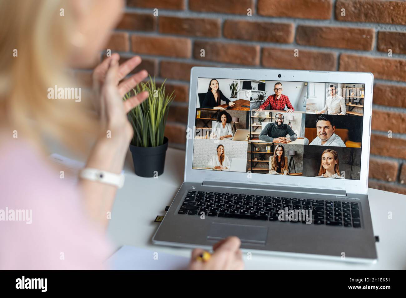 Zoom meeting screen people hi-res stock photography and images - Alamy