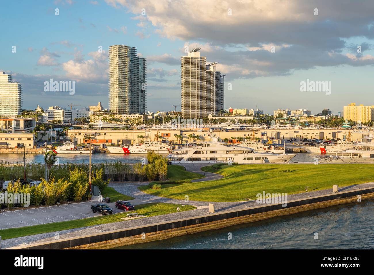 Miami, FL, United States - April 20, 2019: Luxury yachts and US Coast ...