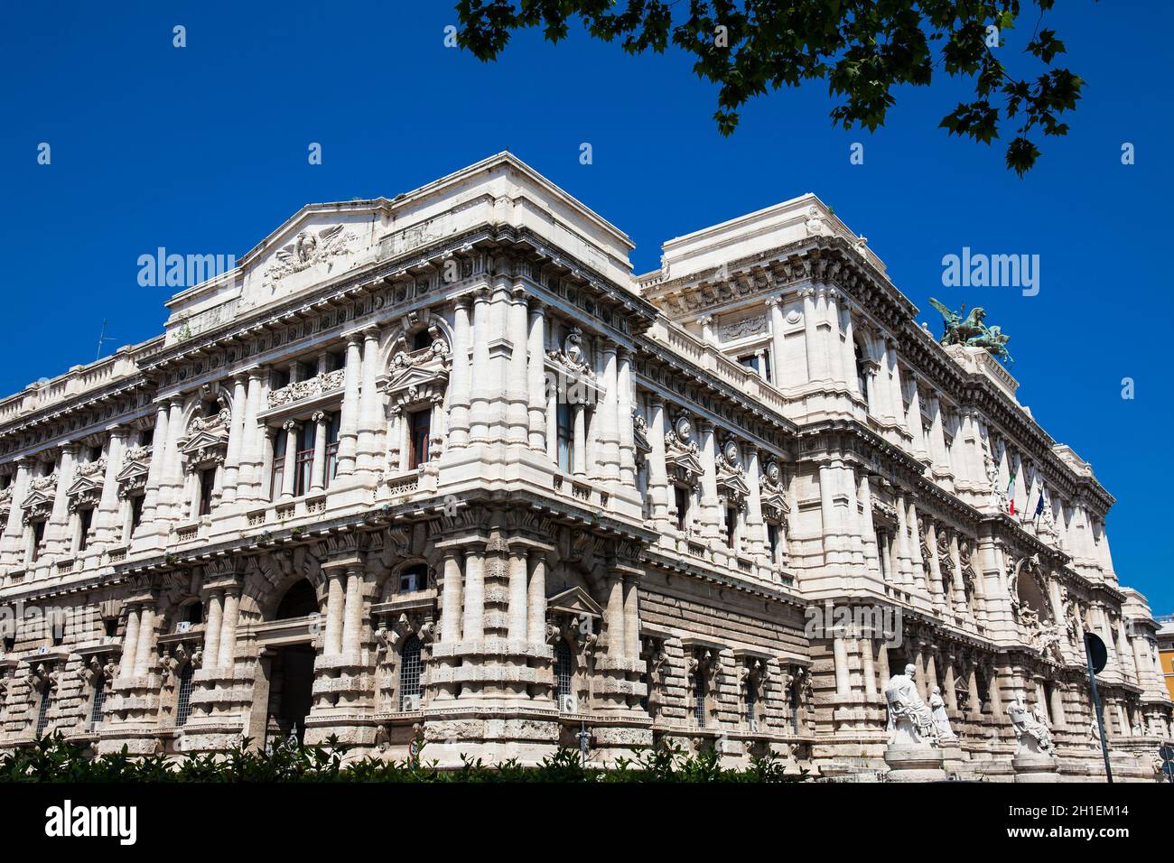 Judicial seat hi-res stock photography and images - Alamy