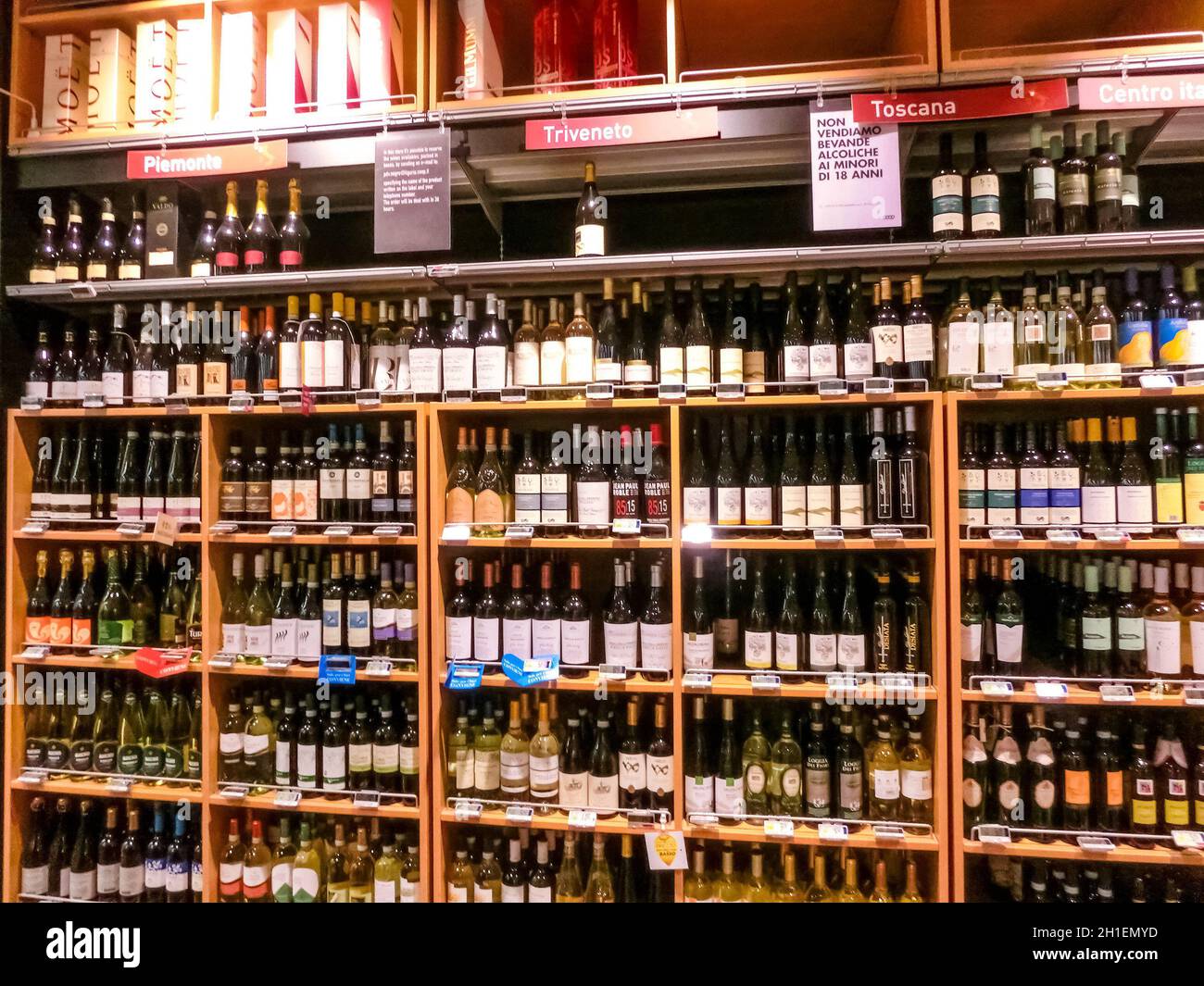 Coop supermarket italy hi-res stock photography and images - Alamy