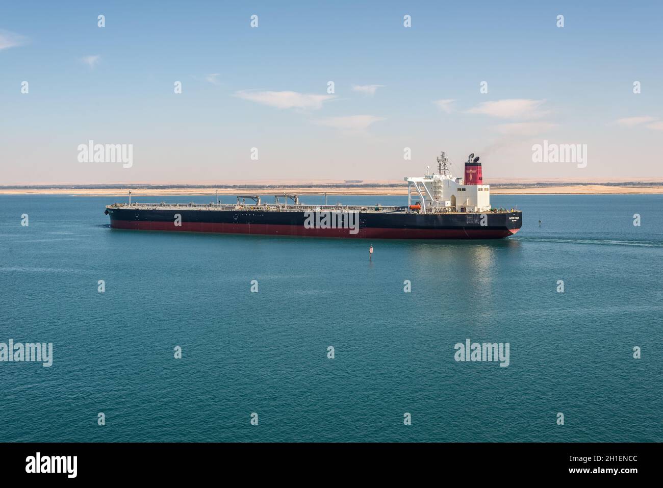 Suez, Egypt - November 5, 2017: Crude Oil Tanker Phoenix Vigor vessel ...