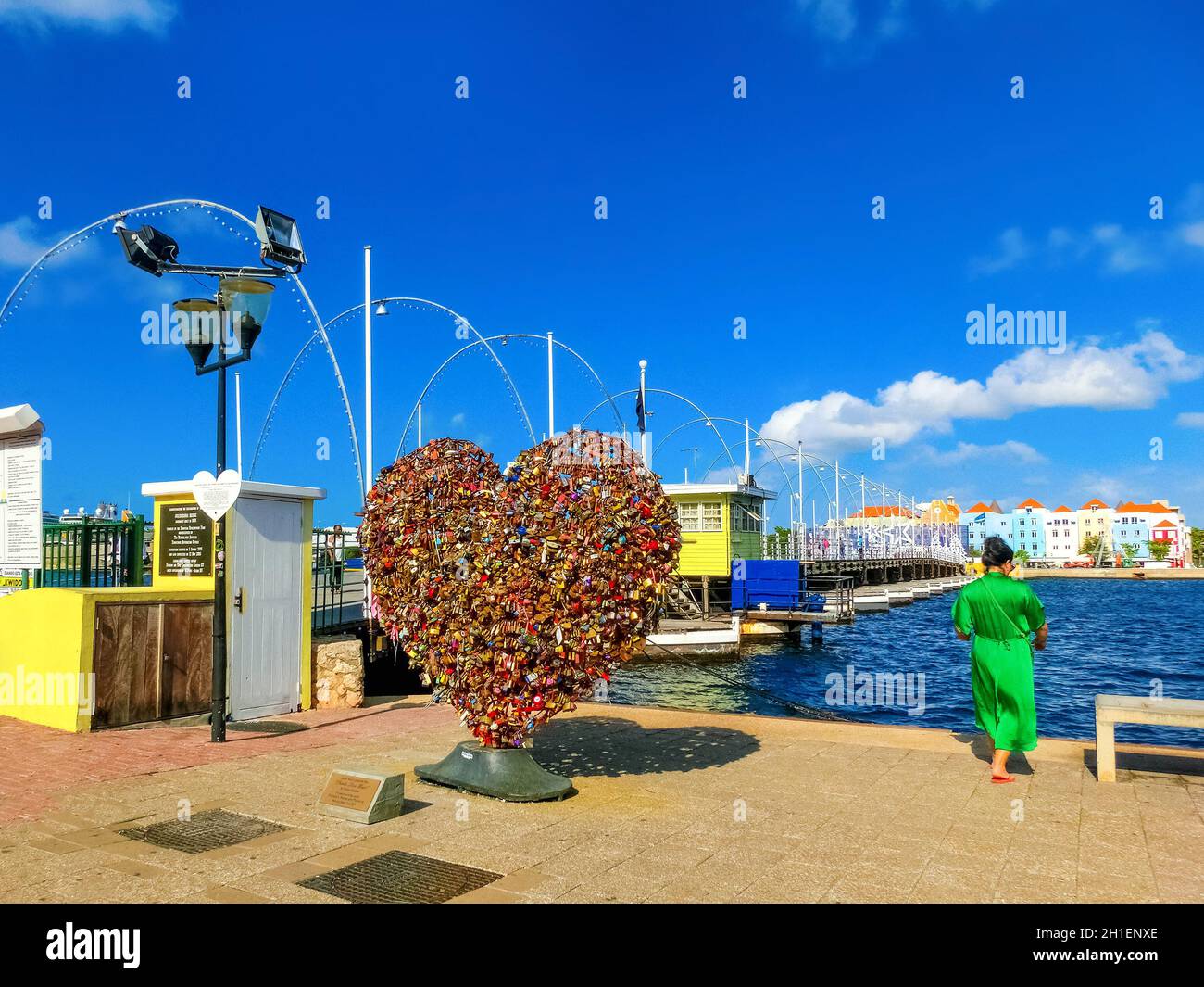 Curacao heart sculpture hi-res stock photography and images - Alamy