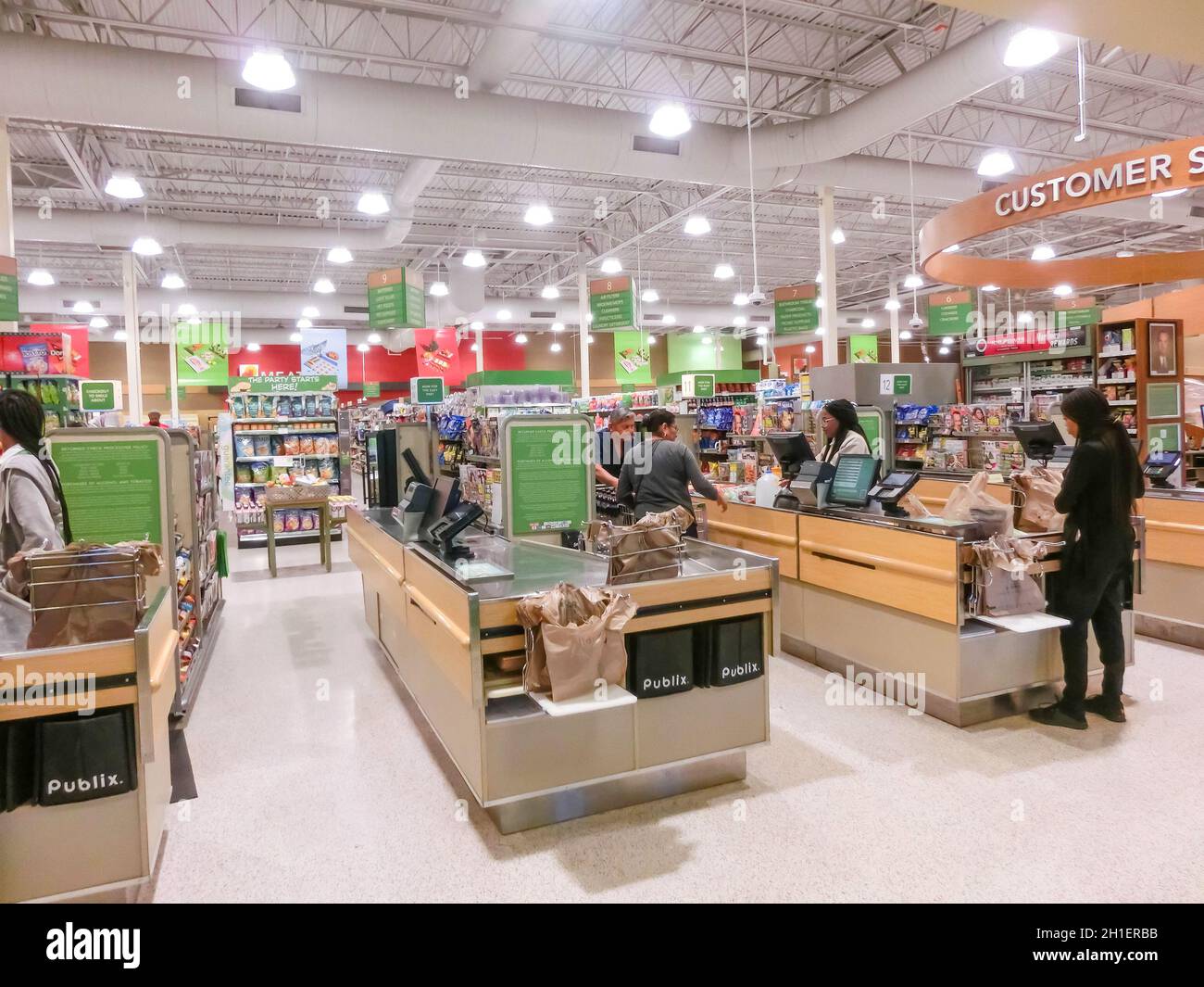 Miami florida publix grocery store hi-res stock photography and images ...