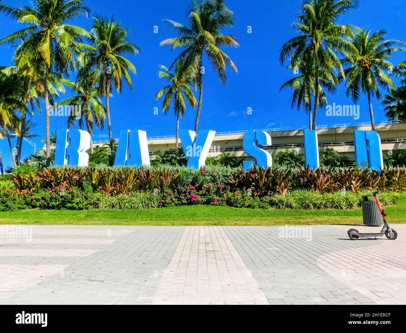 Miami florida bayfront park urban hi-res stock photography and images ...
