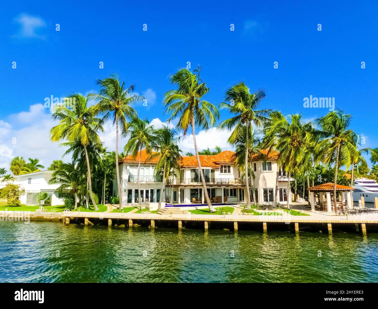 Luxury mansion in exclusive part of Fort Lauderdale known as small ...