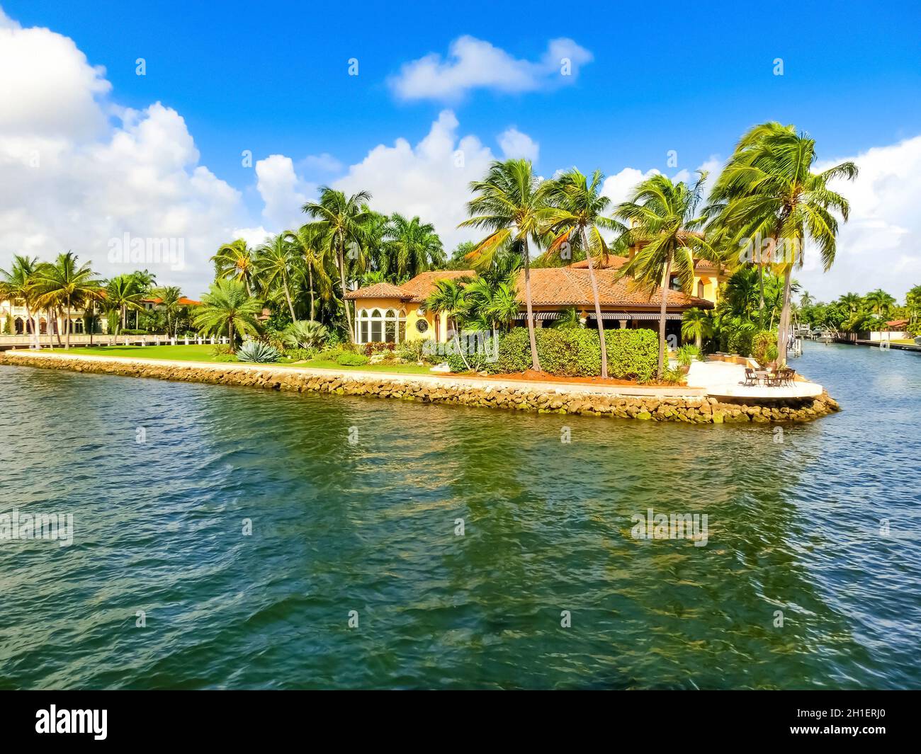 Luxury mansion in exclusive part of Fort Lauderdale known as small ...