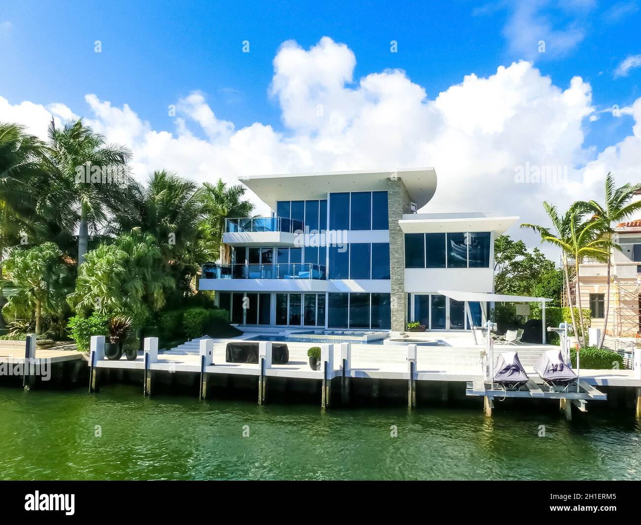 Luxury mansion in exclusive part of Fort Lauderdale known as small ...