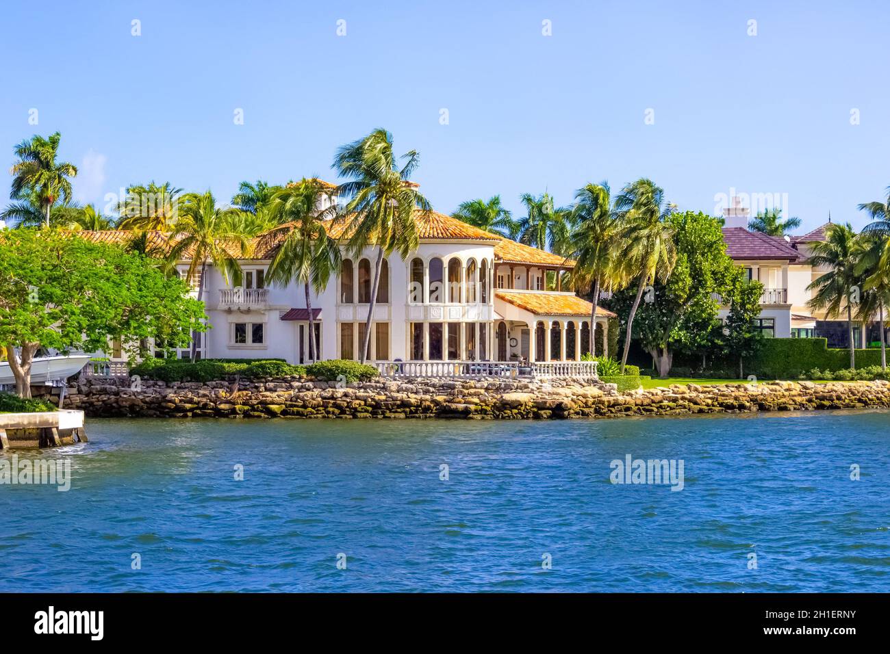 Luxury mansion in exclusive part of Fort Lauderdale known as small ...
