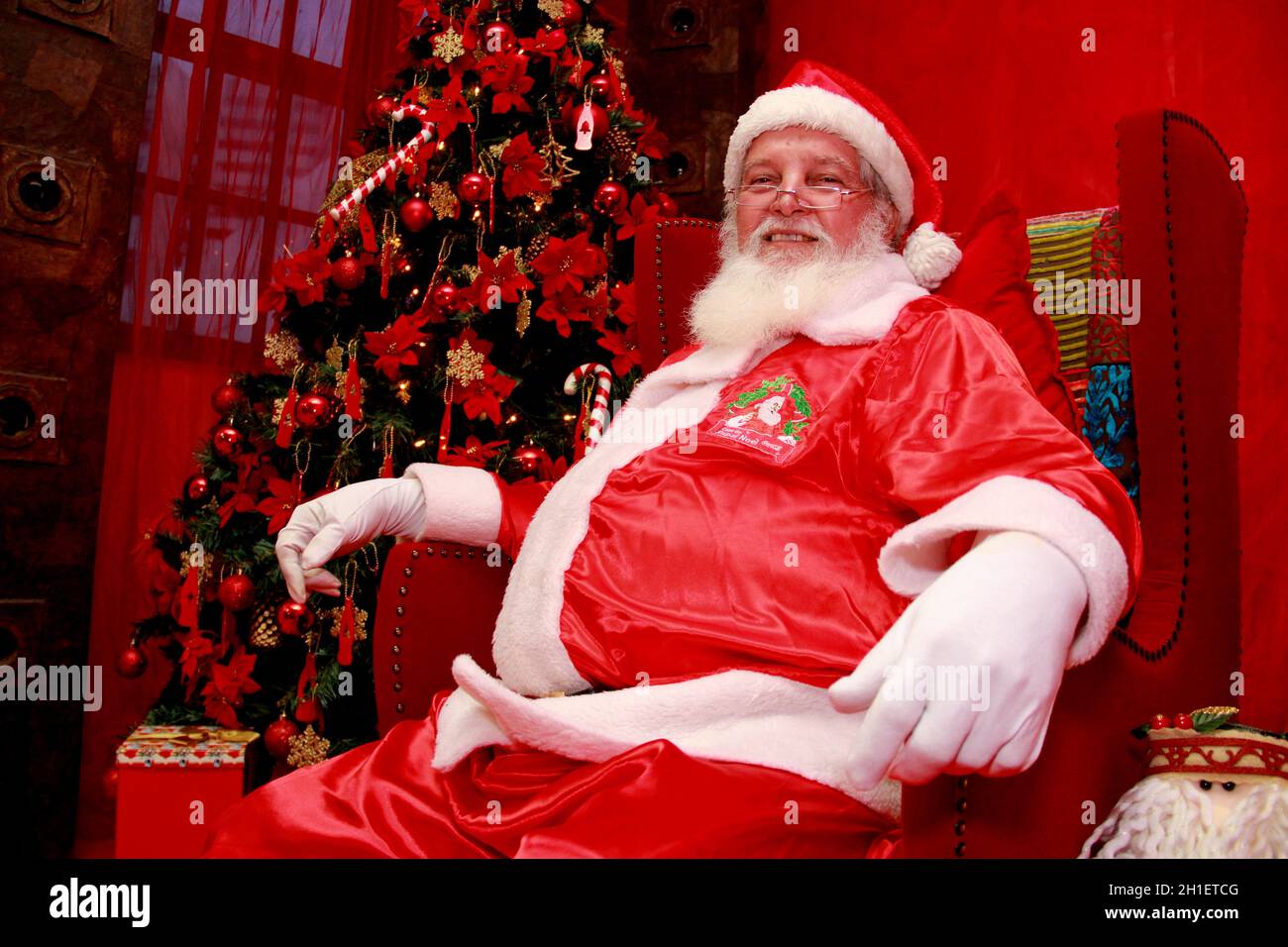 Brazil santa claus hi-res stock photography and images - Alamy