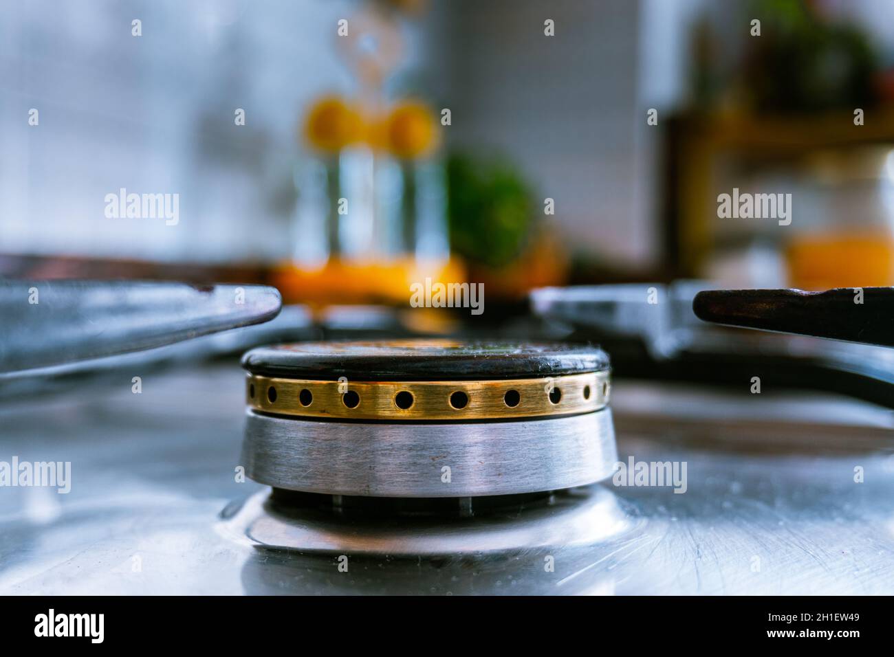 Gas turned off hi-res stock photography and images - Alamy