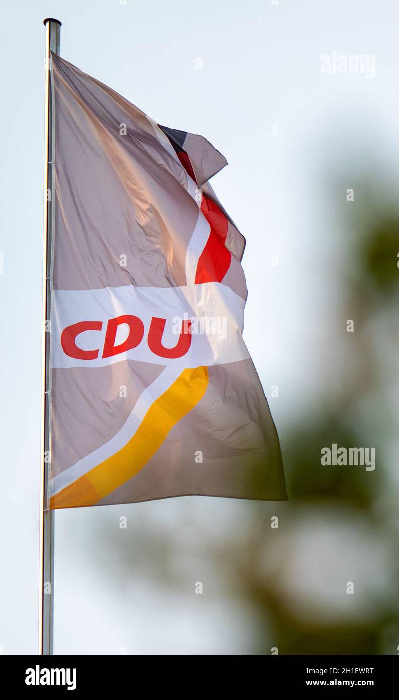 Berlin, Germany. 18th Oct, 2021. The CDU flag waves in the wind in ...