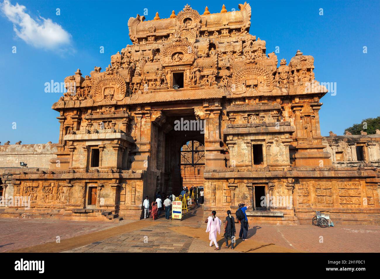 TANJORE, INDIA - MARCH 26, 2011: People visiting famous Brihadishwarar ...