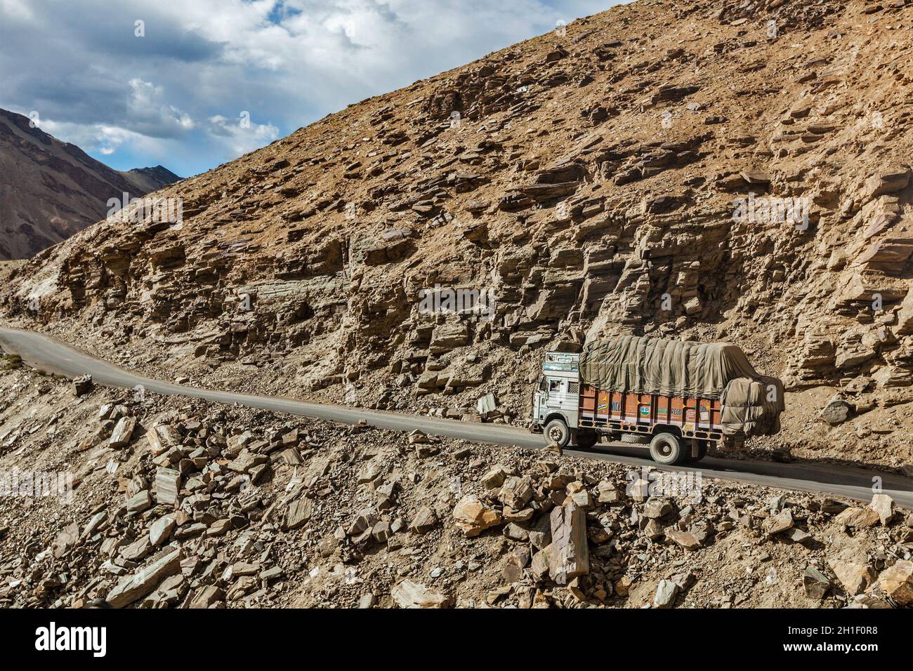 Indian lorry hi-res stock photography and images - Alamy