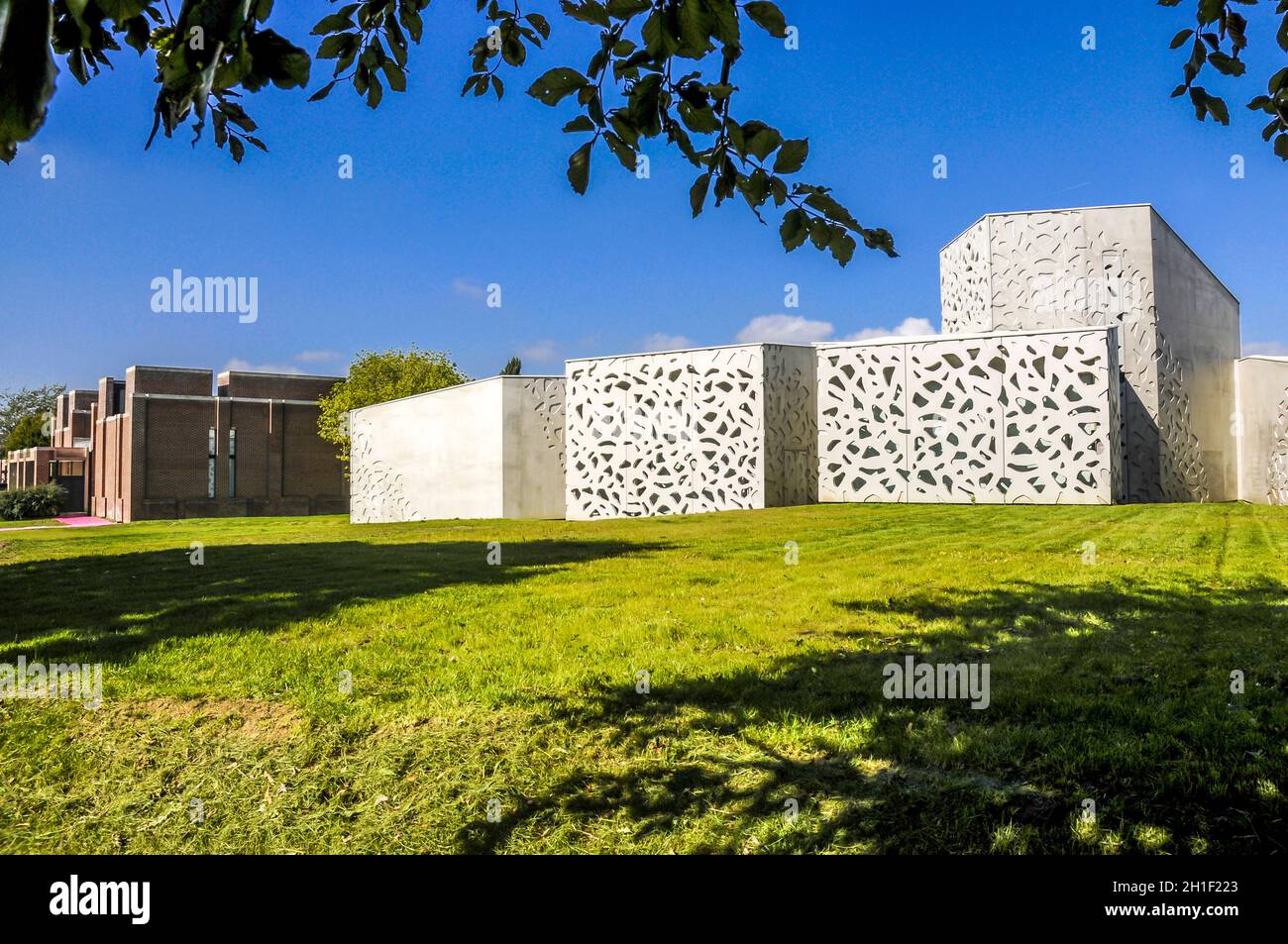 FRANCE. NORD (59). LILLE / VILLENEUVE D'ASCQ. THE LAM, LILLE METROPOLIS ...