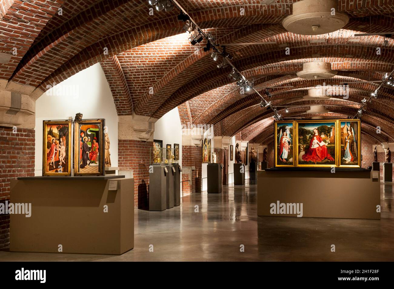 FRANCE. NORD (59). LILLE. THE PALACE OF FINE ARTS. OLD HALL NETHERLANDS ...
