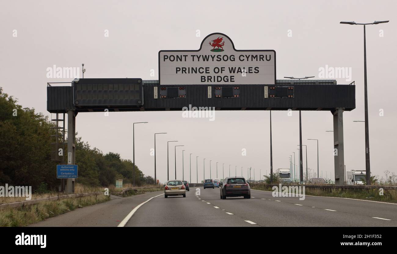 The Welsh side gantry with the PRINCE OF WALES BRIDGE sign clearly ...