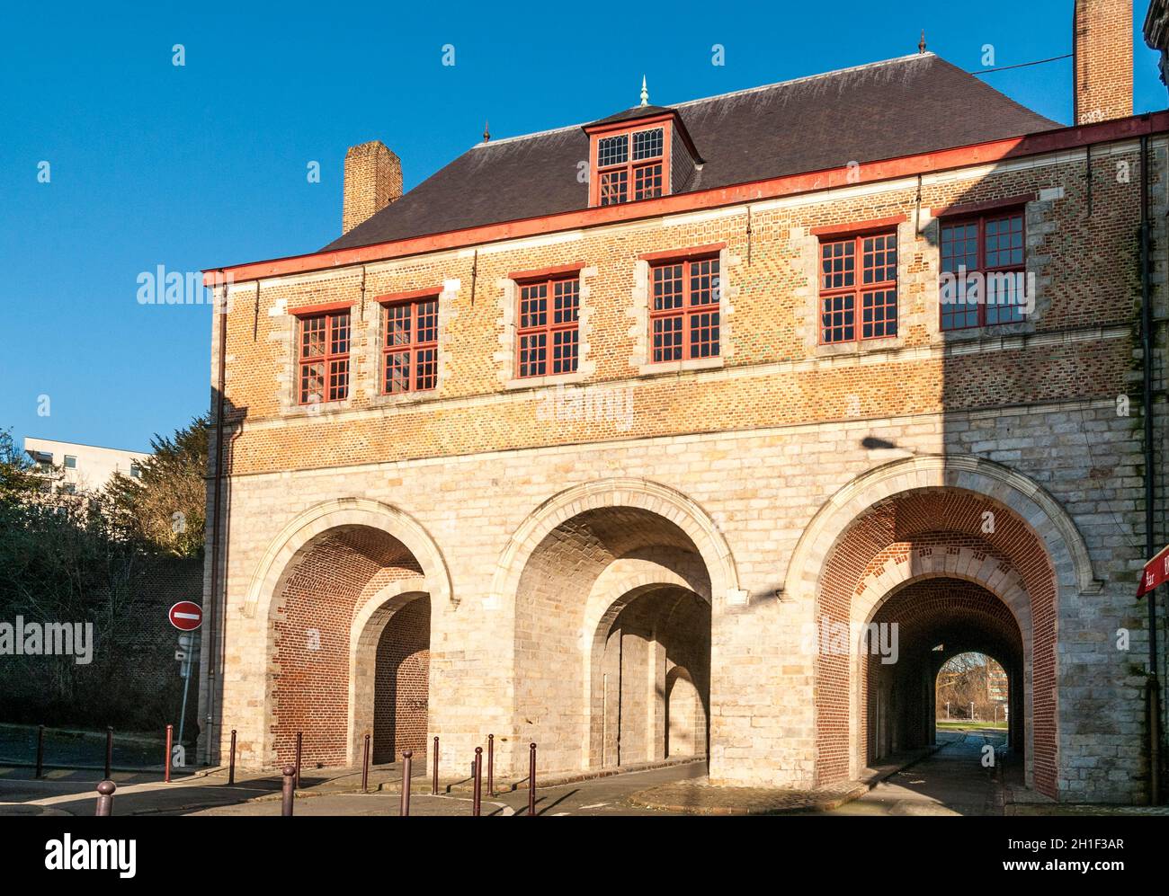 Roubaix gate hi-res stock photography and images - Alamy