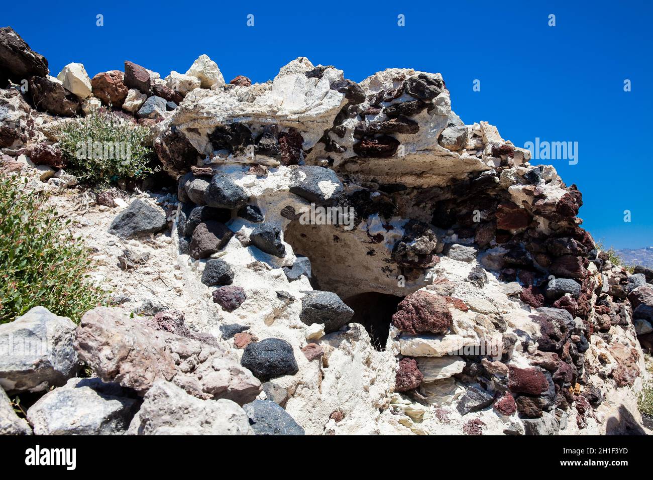 Santorini venetian castle akrotiri hi-res stock photography and images ...