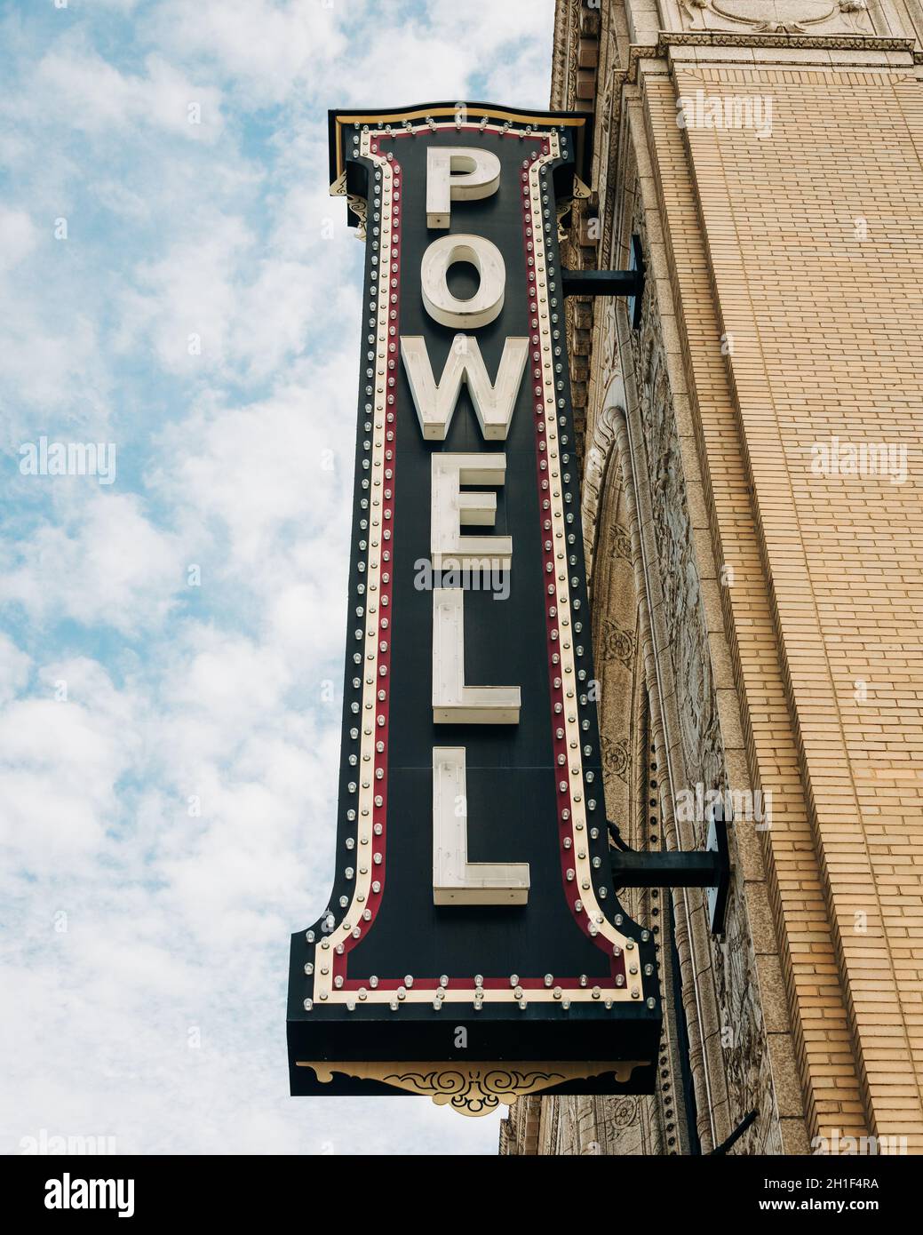 Powell Hall sign, in St. Louis, Missouri Stock Photo - Alamy