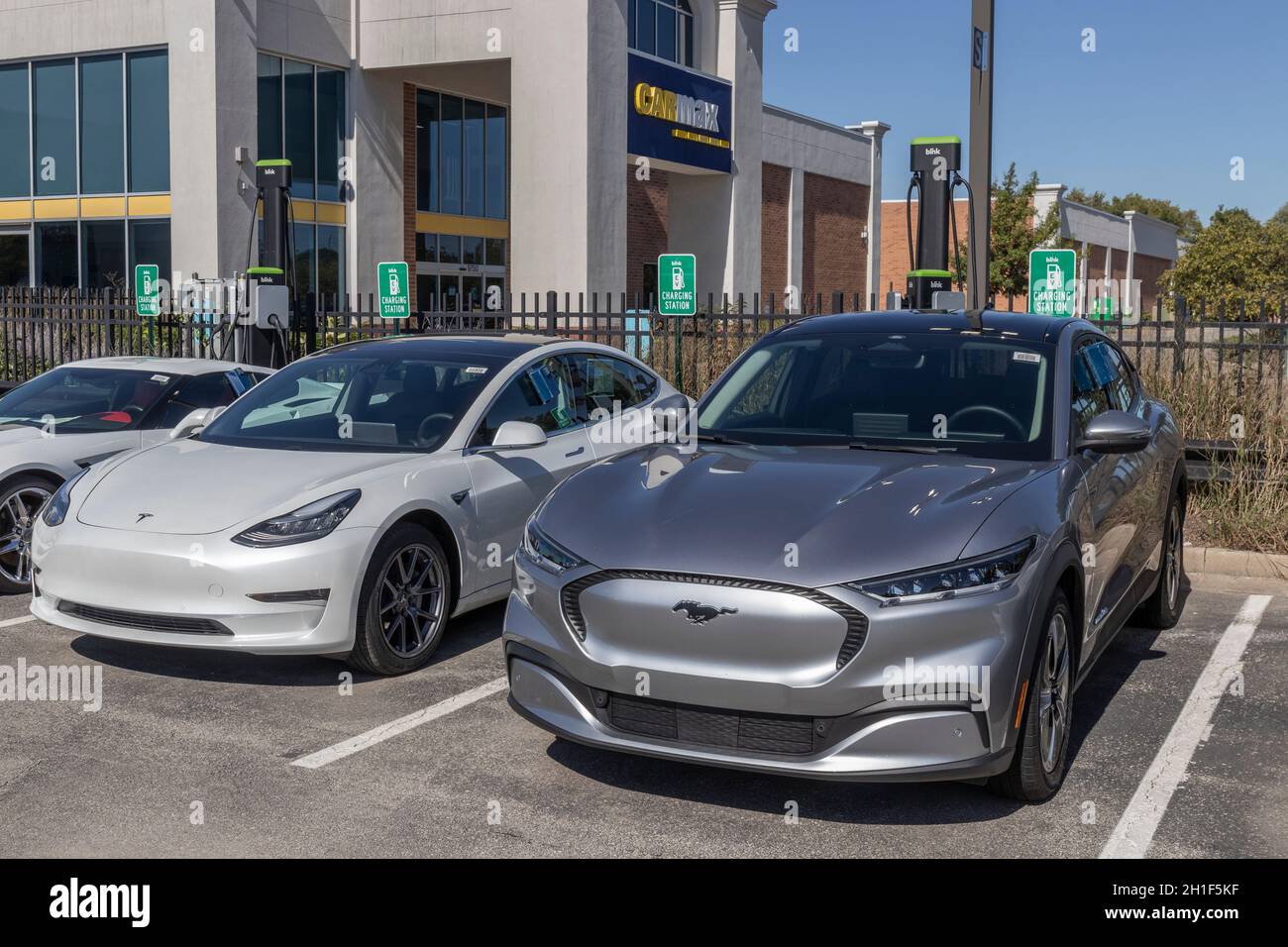 Indianapolis - Circa October 2021: CarMax Auto Dealership Tesla and ...