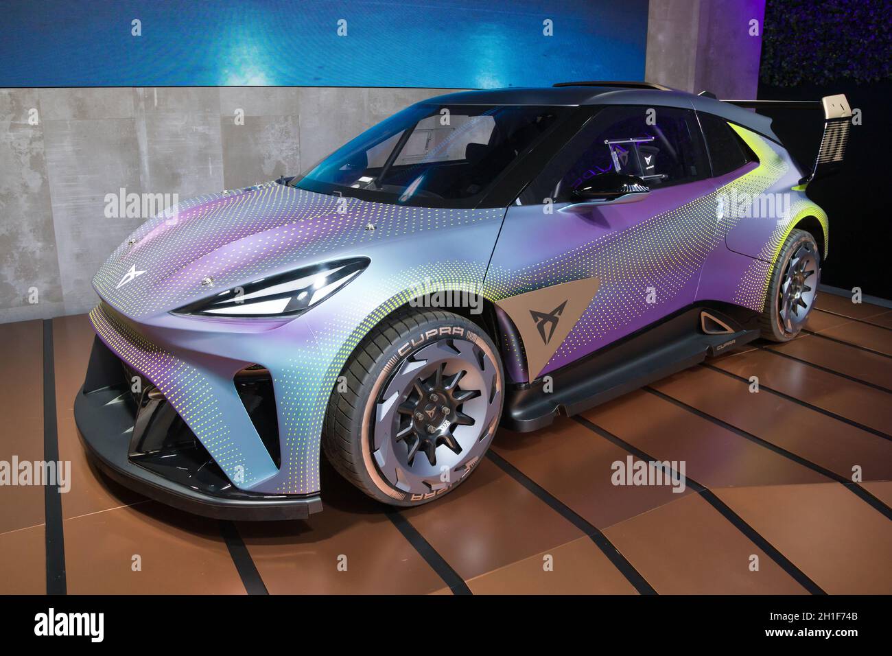 Cupra racing hi-res stock photography and images - Alamy