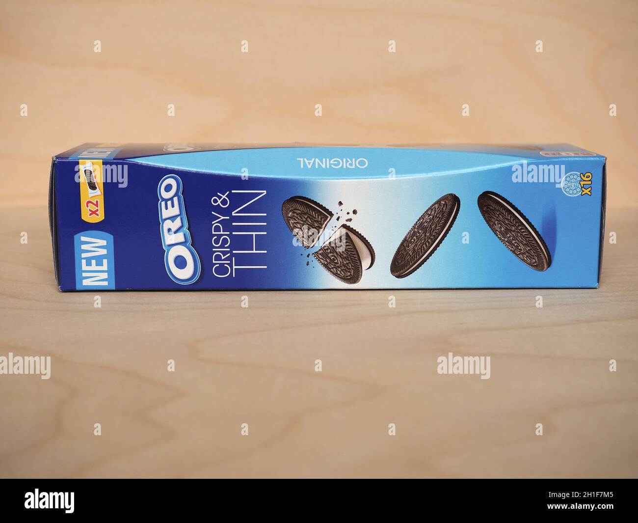 Packet of oreo biscuits hi-res stock photography and images - Alamy