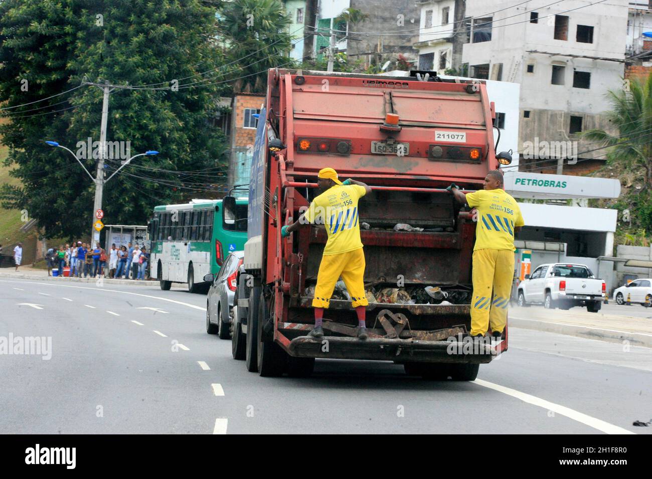 Garbage collection drivers hi-res stock photography and images - Alamy