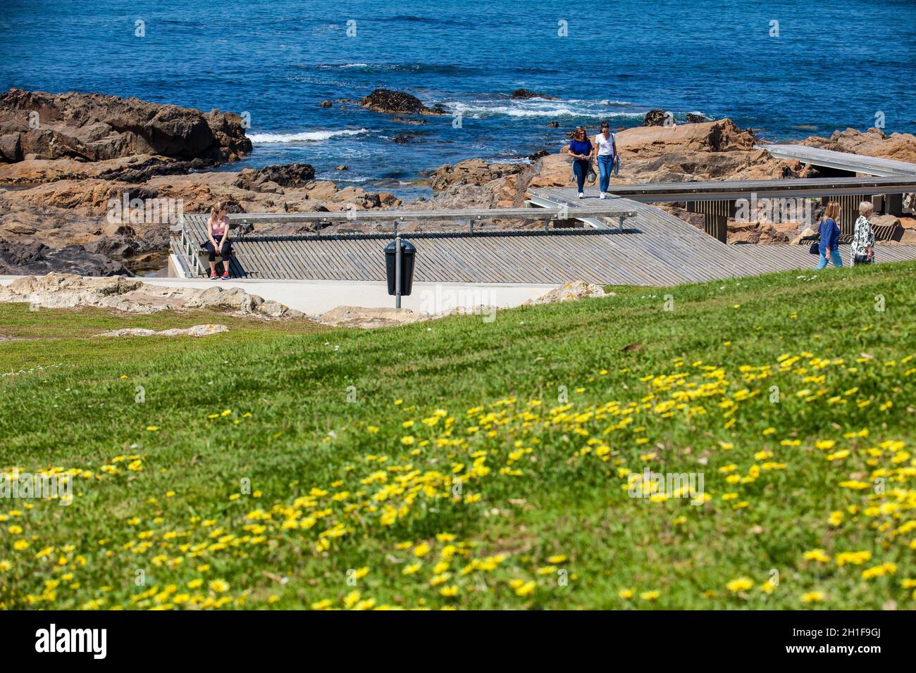 PORTO, PORTUGAL - MAY, 2018: People enjoying a beautiful early spring ...