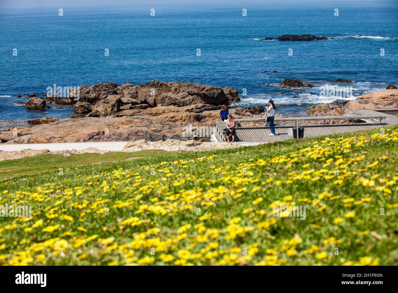 PORTO, PORTUGAL - MAY, 2018: People enjoying a beautiful early spring ...