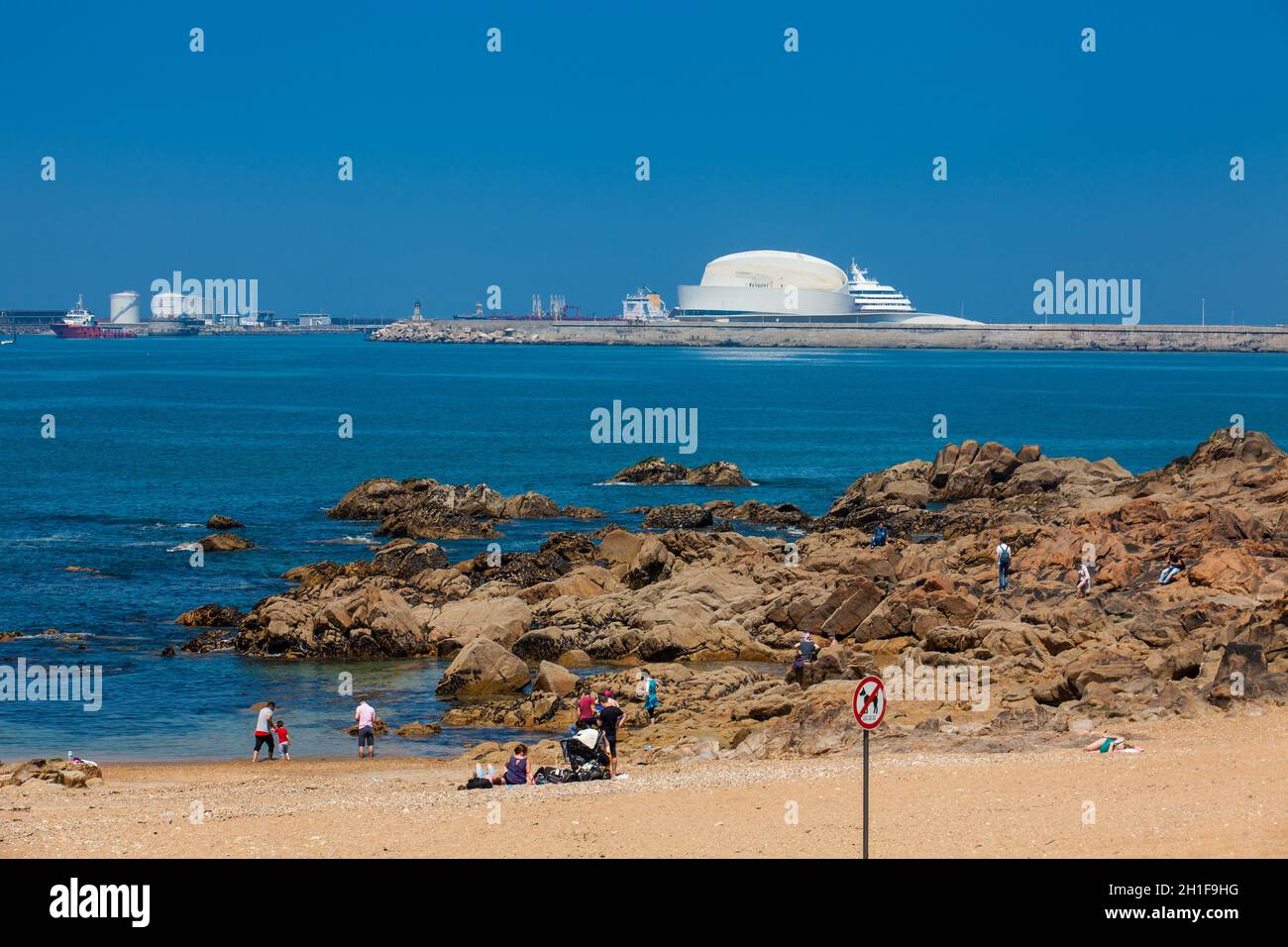 PORTO, PORTUGAL - MAY, 2018: People enjoying a beautiful no dogs beach ...