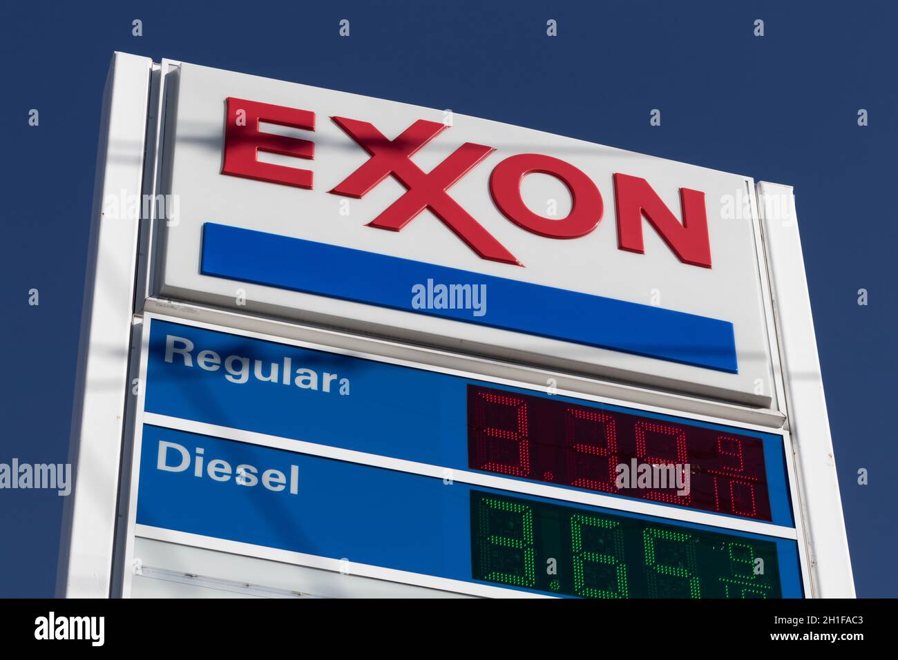 Indianapolis - Circa October 2021: Exxon Retail Gas station. ExxonMobil ...