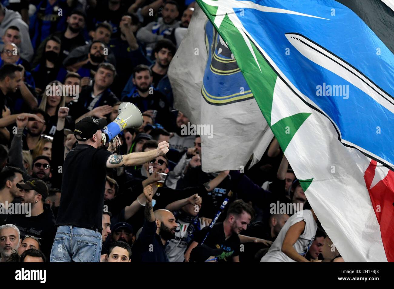 FC Internazionale fans cheer on during the Serie A football match ...