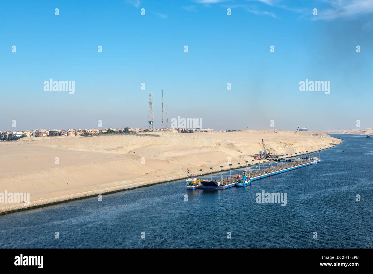 Ismailia, Egypt - November 5, 2017: A long pontoon bridge, transported ...