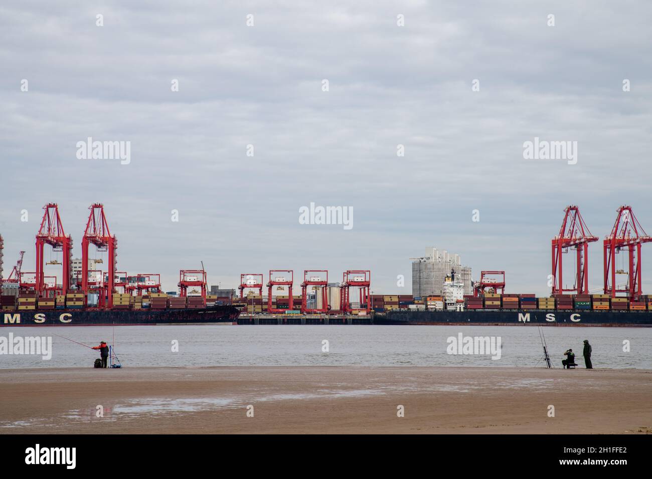 Liverpool port container hi-res stock photography and images - Alamy