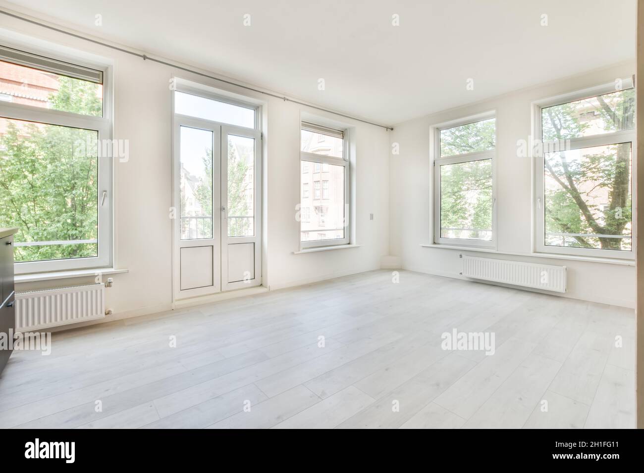Empty white home space with windows interior design Stock Photo - Alamy