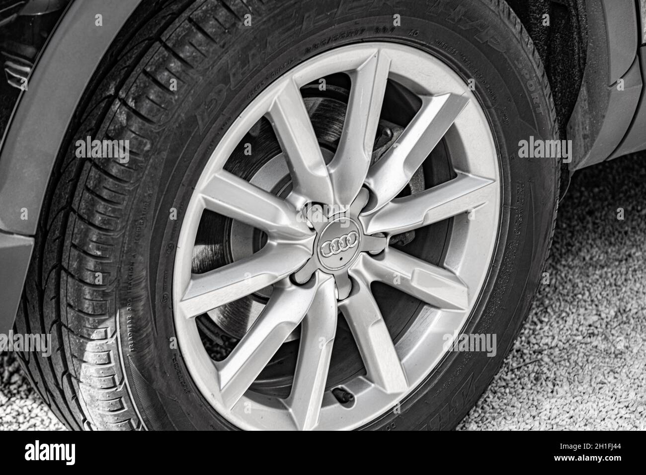 Audi car wheel close up Stock Photo - Alamy